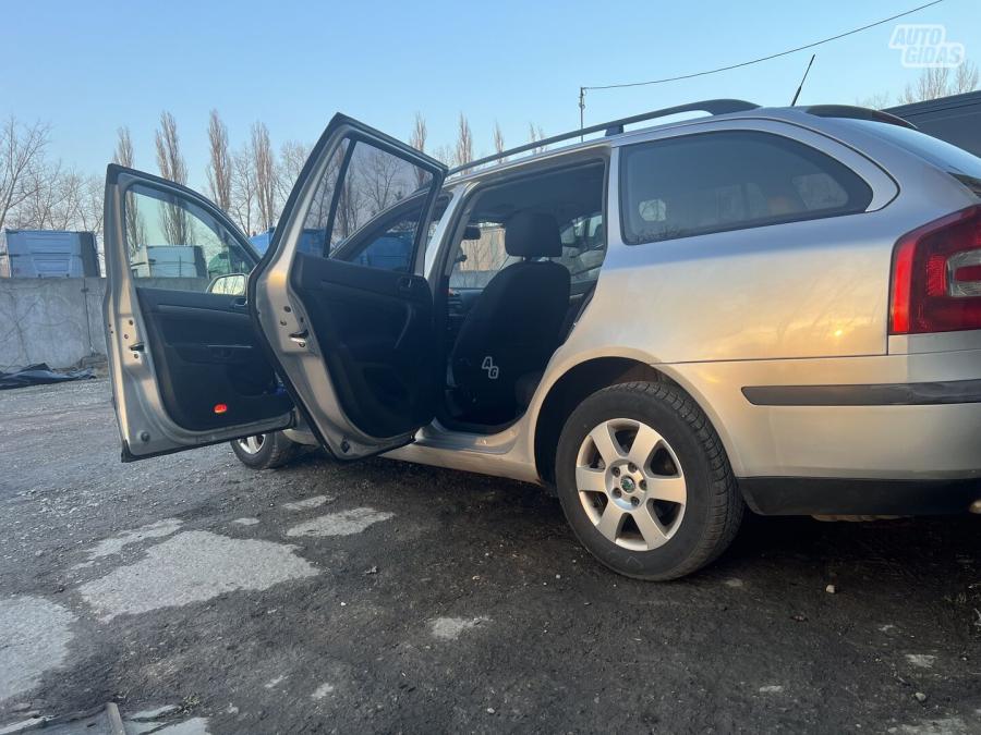 Pelēks Skoda Octavia 2007 Klaipėda, ar dzinēja tilpumu 1.90 L un nobraukumu 458 tūkst. km par 2100 €, foto 2 vietnē AUTOMOTO.COM.LV