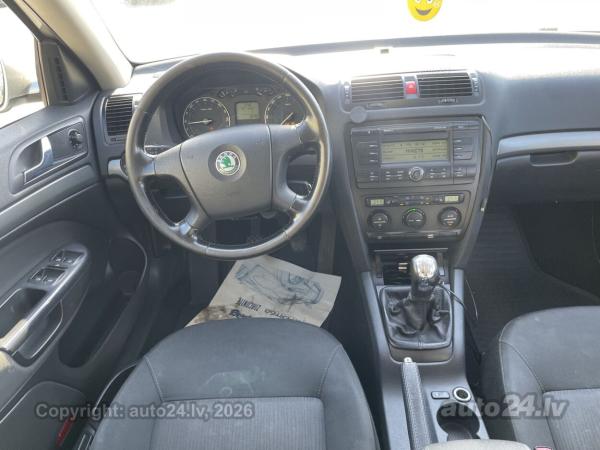 Pelēks Skoda Octavia 2007 Tartu, ar dzinēja tilpumu 2.00 L un nobraukumu 381 tūkst. km par 1499 €, foto 9 vietnē AUTOMOTO.COM.LV