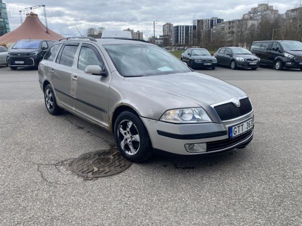Grey Skoda Octavia 2007 in Vilnius, with an engine capacity of 1.90 L and mileage of 450 thousand km for 750 €, photo 1 on AUTOMOTO.COM.LV