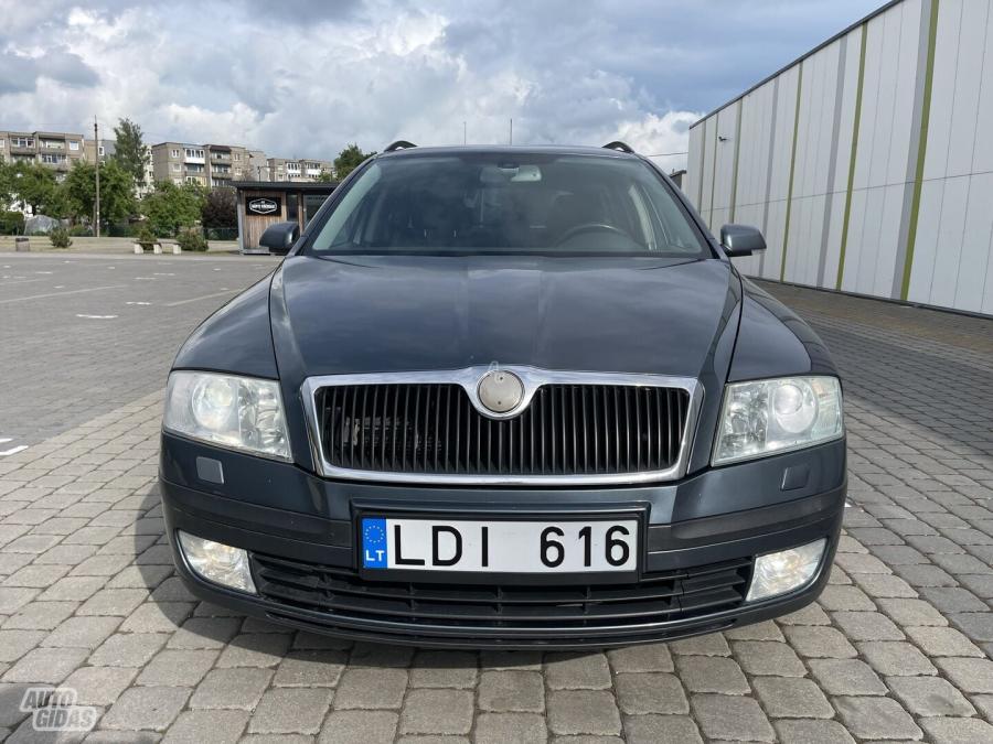 Grey Skoda Octavia 2007 in Vilnius, with an engine capacity of 2.00 L and mileage of 250 thousand km for 1700 €, photo 8 on AUTOMOTO.COM.LV