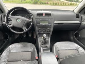 Grey Skoda Octavia 2007 in Vilnius, with an engine capacity of 2.00 L and mileage of 250 thousand km for 1700 €, photo 25 on AUTOMOTO.COM.LV