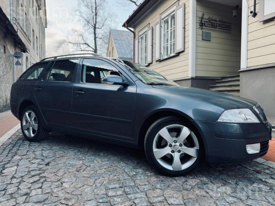 Grey Skoda Octavia 2007 in Cesis, with an engine capacity of 1.90 L and mileage of 0 thousand km for 2490 €, photo 3 on AUTOMOTO.COM.LV