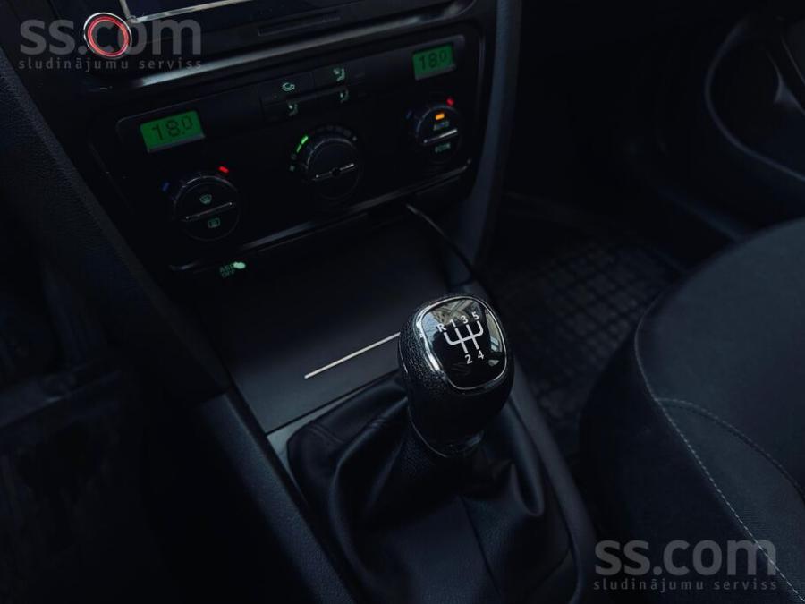 Grey Skoda Octavia 2007 in Cesis, with an engine capacity of 1.90 L and mileage of 0 thousand km for 2490 €, photo 18 on AUTOMOTO.COM.LV