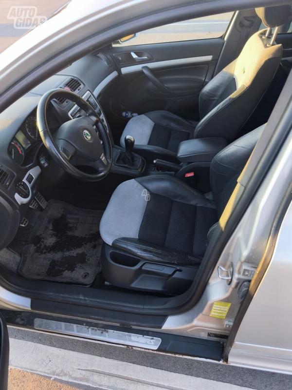 Pelēks Skoda Octavia 2007 Palanga, ar dzinēja tilpumu 2.00 L un nobraukumu 379 tūkst. km par 2999 €, foto 7 vietnē AUTOMOTO.COM.LV