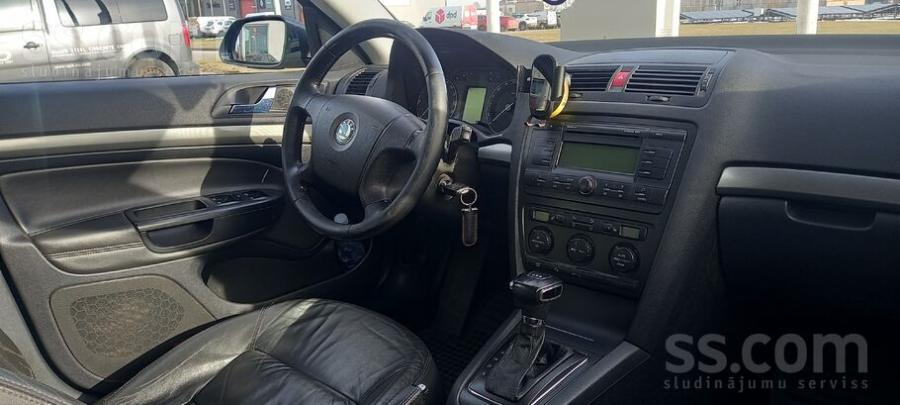 Pelēks Skoda Octavia 2007 Liepāja, ar dzinēja tilpumu 1.90 L un nobraukumu 330 tūkst. km par 2700 €, foto 9 vietnē AUTOMOTO.COM.LV