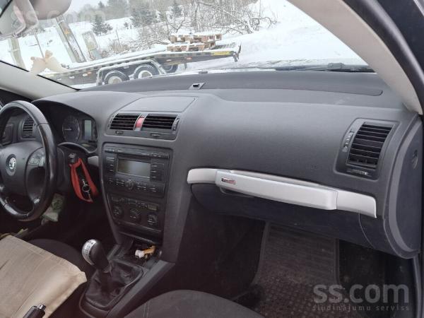 Pelēks Skoda Octavia 2007 Rīga, ar dzinēja tilpumu 1.90 L un nobraukumu 436 tūkst. km par 2850 €, foto 2 vietnē AUTOMOTO.COM.LV