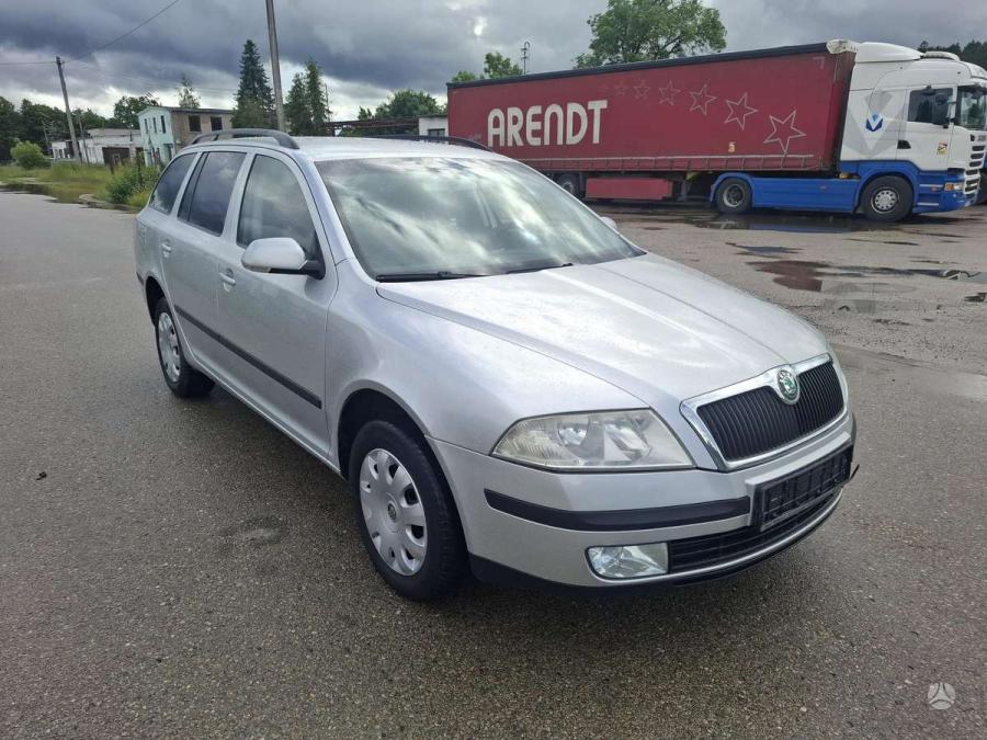 Grey Skoda Octavia 2007 in Prienai, with an engine capacity of 1.90 L and mileage of 253 thousand km for 2200 €, photo 1 on AUTOMOTO.COM.LV
