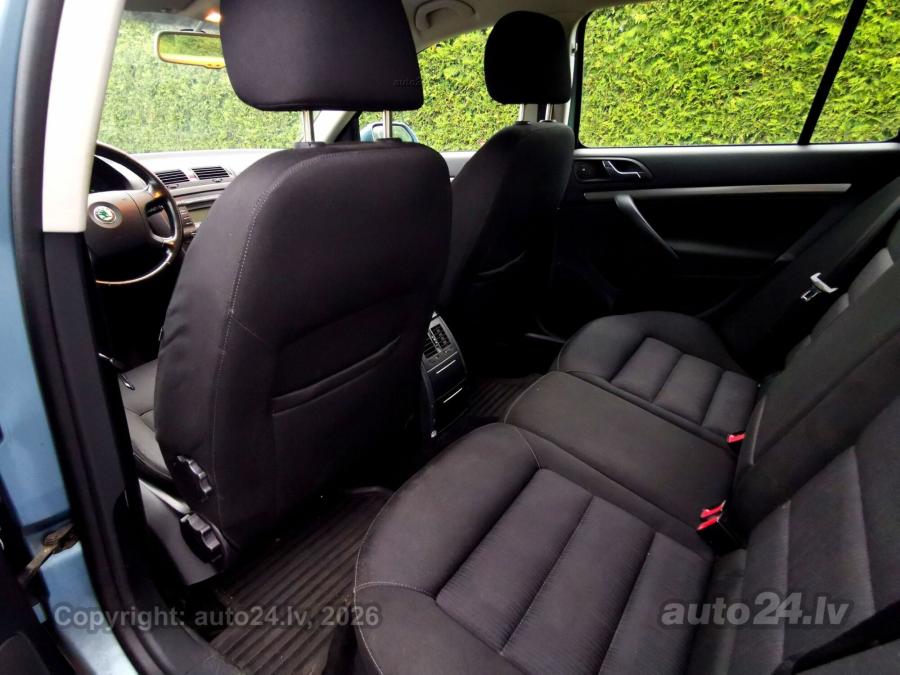 Pelēks Skoda Octavia 2007 Tartu, ar dzinēja tilpumu 1.60 L un nobraukumu 360 tūkst. km par 1200 €, foto 7 vietnē AUTOMOTO.COM.LV