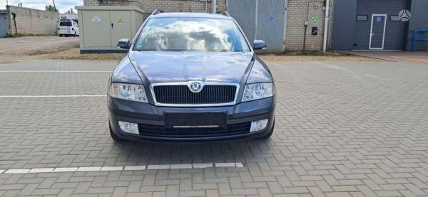 Pelēks Skoda Octavia 2007 Marijampole, ar dzinēja tilpumu 1.60 L un nobraukumu 0 tūkst. km par 2499 €, foto 2 vietnē AUTOMOTO.COM.LV