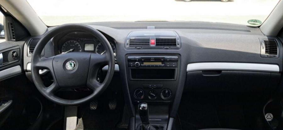 Grey Skoda Octavia 2007 in Marijampole, with an engine capacity of 1.60 L and mileage of 0 thousand km for 2499 €, photo 15 on AUTOMOTO.COM.LV