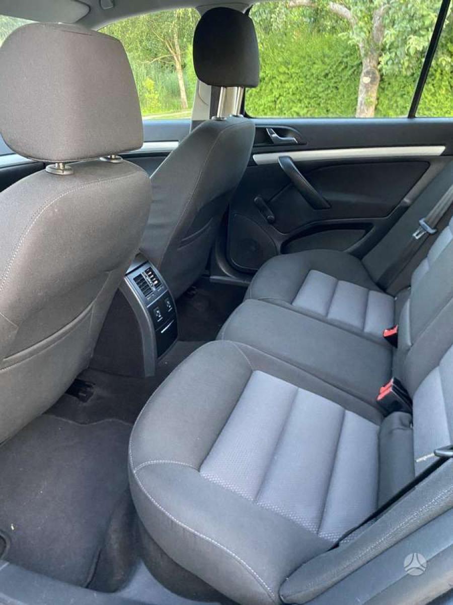 Grey Skoda Octavia 2007 in Birzai, with an engine capacity of 1.90 L and mileage of 297 thousand km for 2350 €, photo 11 on AUTOMOTO.COM.LV