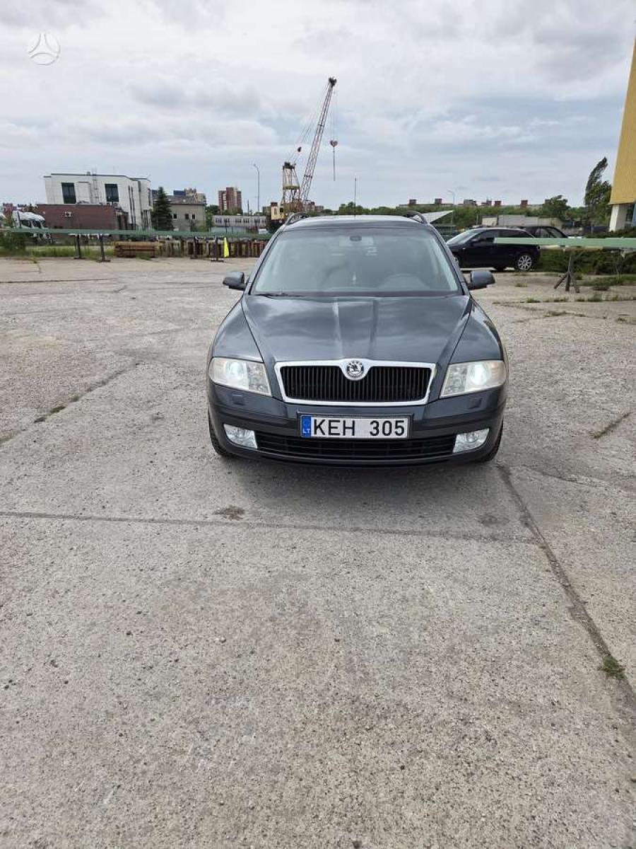 Grey Skoda Octavia 2007 in Klaipeda, with an engine capacity of 1.97 L and mileage of 280 thousand km for 1800 €, photo 5 on AUTOMOTO.COM.LV