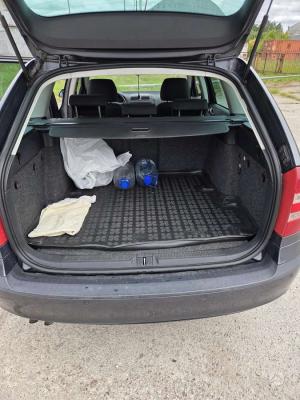 Grey Skoda Octavia 2007 in Klaipeda, with an engine capacity of 1.97 L and mileage of 280 thousand km for 1800 €, photo 10 on AUTOMOTO.COM.LV