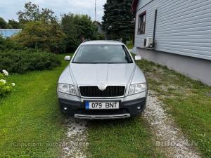 Pelēks Skoda Octavia 2007 Tallina, ar dzinēja tilpumu 2.00 L un nobraukumu 316 tūkst. km par 2499 €, foto 3 vietnē AUTOMOTO.COM.LV