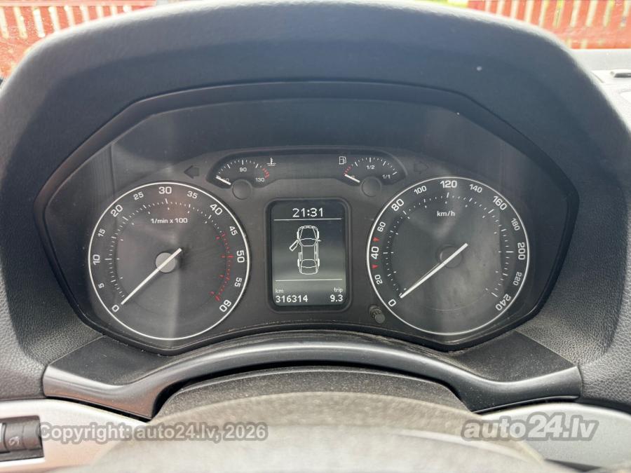 Pelēks Skoda Octavia 2007 Tallina, ar dzinēja tilpumu 2.00 L un nobraukumu 316 tūkst. km par 2499 €, foto 13 vietnē AUTOMOTO.COM.LV