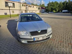 Pelēks Skoda Octavia 2007 Cēsis, ar dzinēja tilpumu 1.90 L un nobraukumu 430 tūkst. km par 750 €, foto 3 vietnē AUTOMOTO.COM.LV