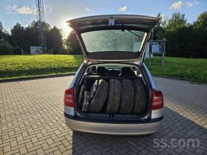 Pelēks Skoda Octavia 2007 Cēsis, ar dzinēja tilpumu 1.90 L un nobraukumu 430 tūkst. km par 750 €, foto 5 vietnē AUTOMOTO.COM.LV