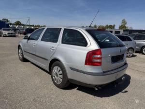 Grey Skoda Octavia 2007 in Kaunas, with an engine capacity of 1.90 L and mileage of 287 thousand km for 2250 €, photo 4 on AUTOMOTO.COM.LV