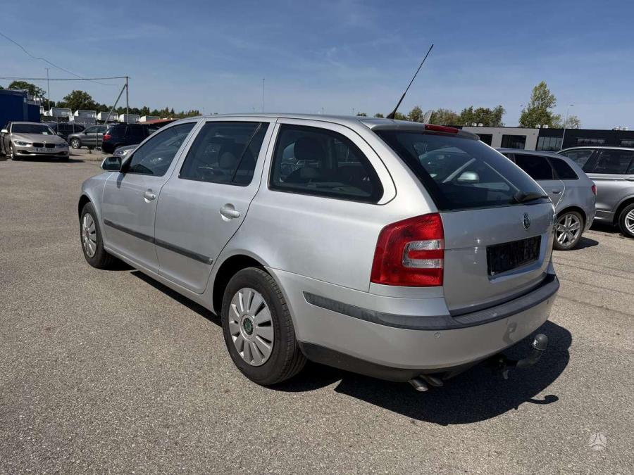 Grey Skoda Octavia 2007 in Kaunas, with an engine capacity of 1.90 L and mileage of 287 thousand km for 2250 €, photo 4 on AUTOMOTO.COM.LV