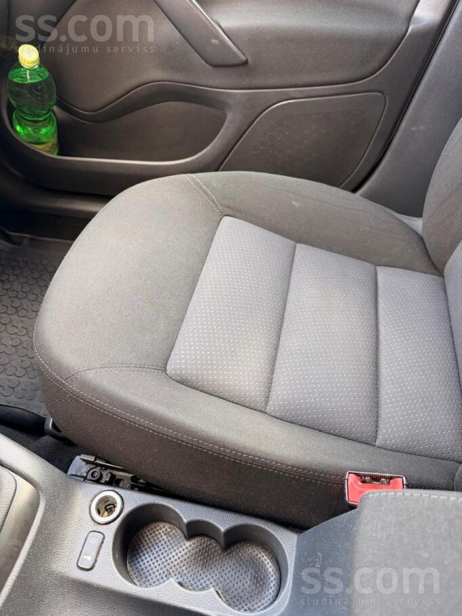 Grey Skoda Octavia 2007 in Cesis, with an engine capacity of 2.00 L and mileage of 315 thousand km for 3100 €, photo 12 on AUTOMOTO.COM.LV