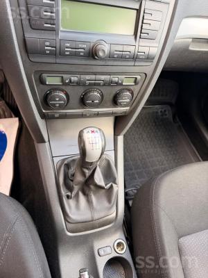 Grey Skoda Octavia 2007 in Cesis, with an engine capacity of 2.00 L and mileage of 315 thousand km for 3100 €, photo 13 on AUTOMOTO.COM.LV