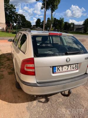 Grey Skoda Octavia 2007 in Cesis, with an engine capacity of 2.00 L and mileage of 315 thousand km for 3100 €, photo 17 on AUTOMOTO.COM.LV