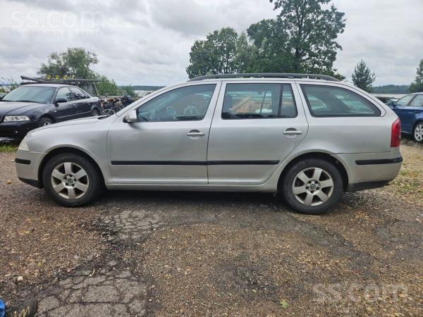 Skoda Octavia 2007 Rīga vietnē Pelēks Skoda Octavia 2007 Rīga, ar dzinēja tilpumu 2.00 L un nobraukumu 337 tūkst. km par 1680 €, foto 4 vietnē AUTOMOTO.COM.LV