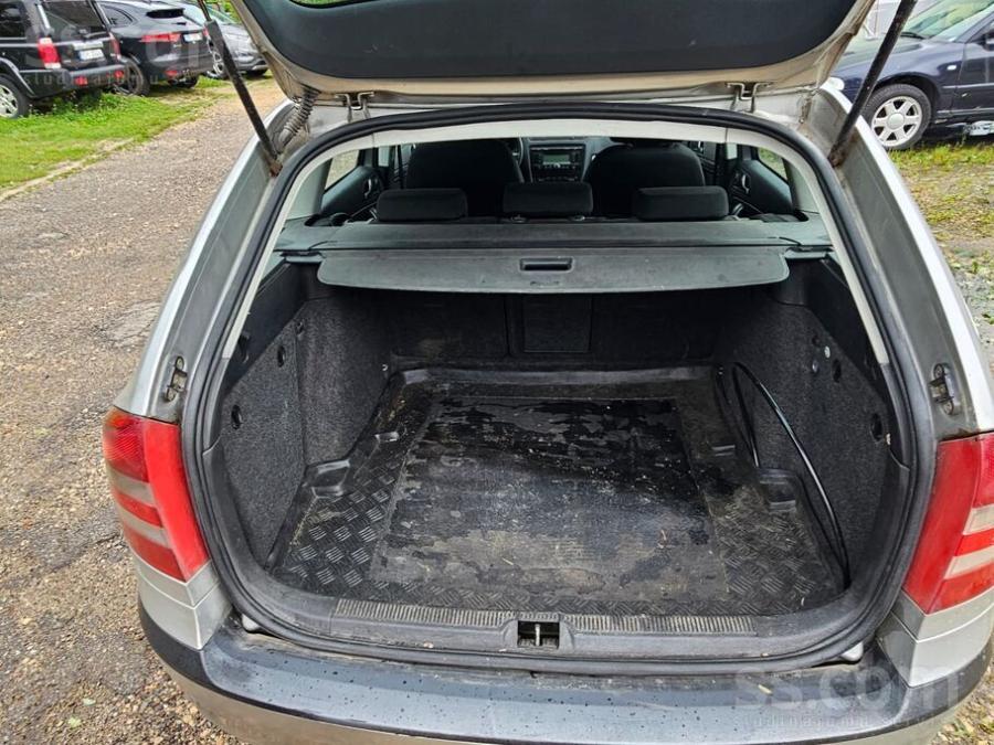 Grey Skoda Octavia 2007 in Riga, with an engine capacity of 2.00 L and mileage of 337 thousand km for 1680 €, photo 14 on AUTOMOTO.COM.LV