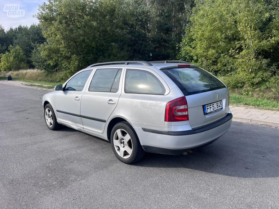 Pelēks Skoda Octavia 2007 Viļņa, ar dzinēja tilpumu 1.90 L un nobraukumu 230 tūkst. km par 1777 €, foto 6 vietnē AUTOMOTO.COM.LV