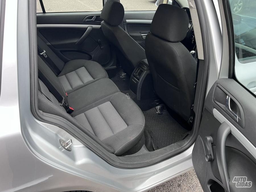 Pelēks Skoda Octavia 2007 Viļņa, ar dzinēja tilpumu 1.90 L un nobraukumu 230 tūkst. km par 1777 €, foto 9 vietnē AUTOMOTO.COM.LV