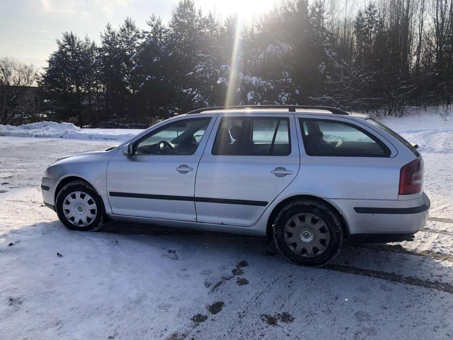 Grey Skoda Octavia 2008 in Vilnius, with an engine capacity of 1.90 L and mileage of 257 thousand km for 1500 €, photo 2 on AUTOMOTO.COM.LV