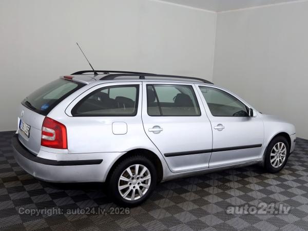 Pelēks Skoda Octavia 2008 Tallina, ar dzinēja tilpumu 1.90 L un nobraukumu 288 tūkst. km par 999 €, foto 3 vietnē AUTOMOTO.COM.LV