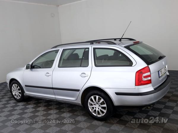 Pelēks Skoda Octavia 2008 Tallina, ar dzinēja tilpumu 1.90 L un nobraukumu 288 tūkst. km par 999 €, foto 4 vietnē AUTOMOTO.COM.LV