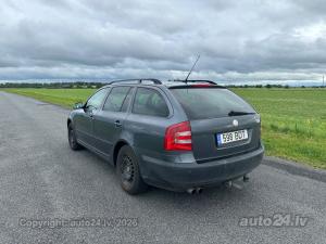 Pelēks Skoda Octavia 2008 Tallina, ar dzinēja tilpumu 2.00 L un nobraukumu 350 tūkst. km par 1699 €, foto 5 vietnē AUTOMOTO.COM.LV