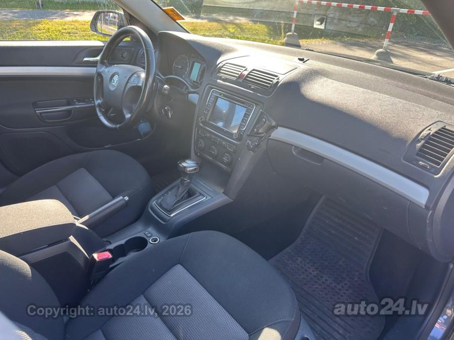 Pelēks Skoda Octavia 2008 Tallina, ar dzinēja tilpumu 2.00 L un nobraukumu 350 tūkst. km par 1699 €, foto 8 vietnē AUTOMOTO.COM.LV