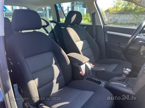 Pelēks Skoda Octavia 2008 Tallina, ar dzinēja tilpumu 2.00 L un nobraukumu 350 tūkst. km par 1699 €, foto 8 vietnē AUTOMOTO.COM.LV