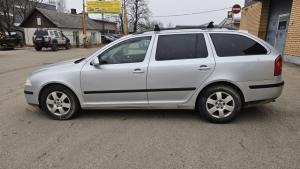Grey Skoda Octavia 2008 in Riga, with an engine capacity of 2.00 L and mileage of 272 thousand km for 2250 €, photo 9 on AUTOMOTO.COM.LV