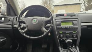 Grey Skoda Octavia 2008 in Riga, with an engine capacity of 2.00 L and mileage of 272 thousand km for 2250 €, photo 12 on AUTOMOTO.COM.LV