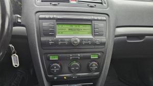 Grey Skoda Octavia 2008 in Riga, with an engine capacity of 2.00 L and mileage of 272 thousand km for 2250 €, photo 16 on AUTOMOTO.COM.LV