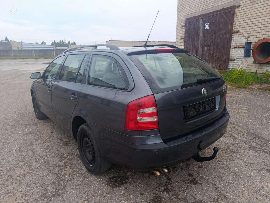 Pelēks Skoda Octavia 2008 Rokiškis, ar dzinēja tilpumu 1.90 L un nobraukumu 175 tūkst. km par 2700 €, foto 4 vietnē AUTOMOTO.COM.LV