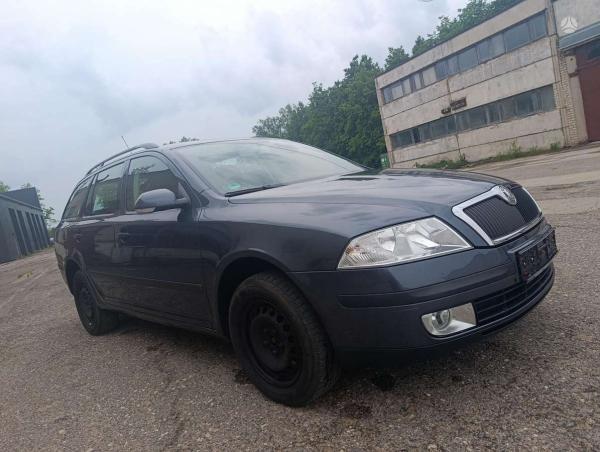 Pelēks Skoda Octavia 2008 Rokiškis, ar dzinēja tilpumu 1.90 L un nobraukumu 175 tūkst. km par 2700 €, foto 7 vietnē AUTOMOTO.COM.LV
