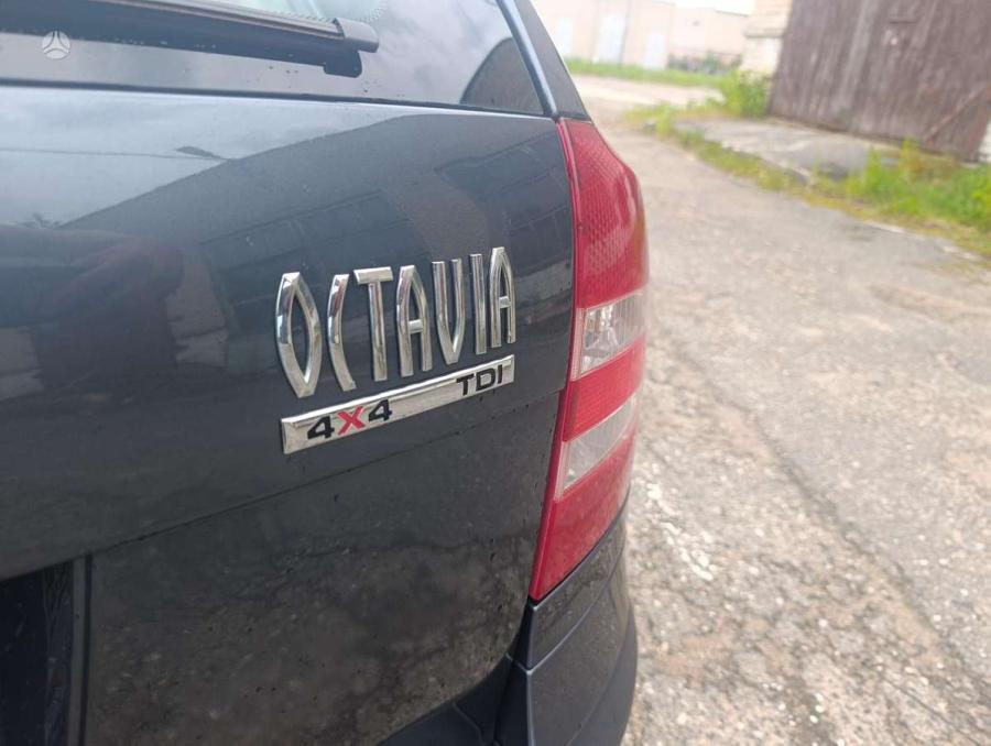 Pelēks Skoda Octavia 2008 Rokiškis, ar dzinēja tilpumu 1.90 L un nobraukumu 175 tūkst. km par 2700 €, foto 10 vietnē AUTOMOTO.COM.LV