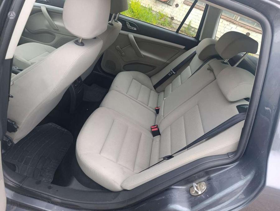 Pelēks Skoda Octavia 2008 Rokiškis, ar dzinēja tilpumu 1.90 L un nobraukumu 175 tūkst. km par 2700 €, foto 12 vietnē AUTOMOTO.COM.LV