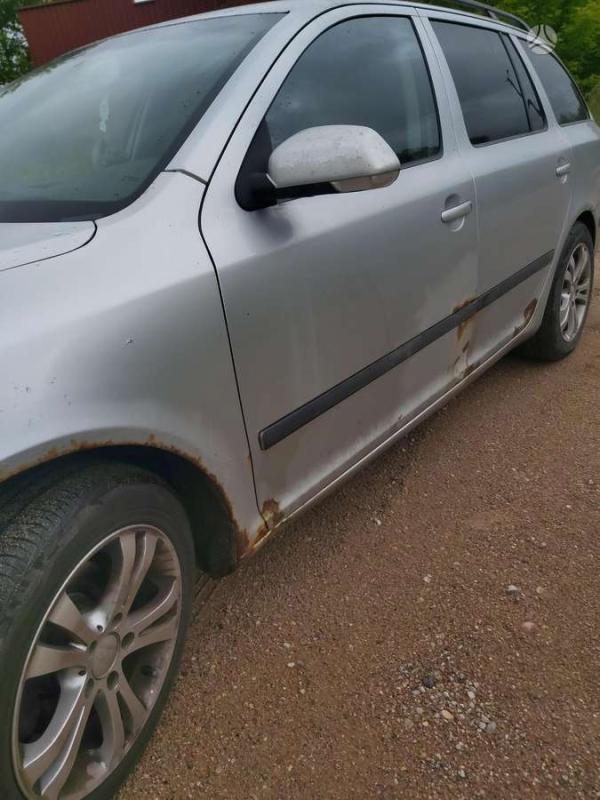 Pelēks Skoda Octavia 2008 Utena, ar dzinēja tilpumu 1.90 L un nobraukumu 333 tūkst. km par 1100 €, foto 3 vietnē AUTOMOTO.COM.LV