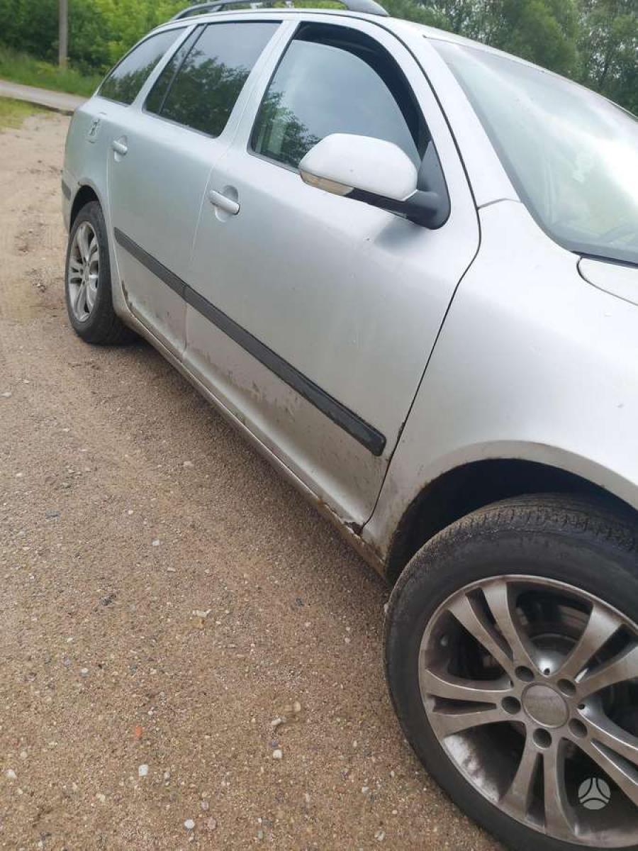 Pelēks Skoda Octavia 2008 Utena, ar dzinēja tilpumu 1.90 L un nobraukumu 333 tūkst. km par 1100 €, foto 5 vietnē AUTOMOTO.COM.LV