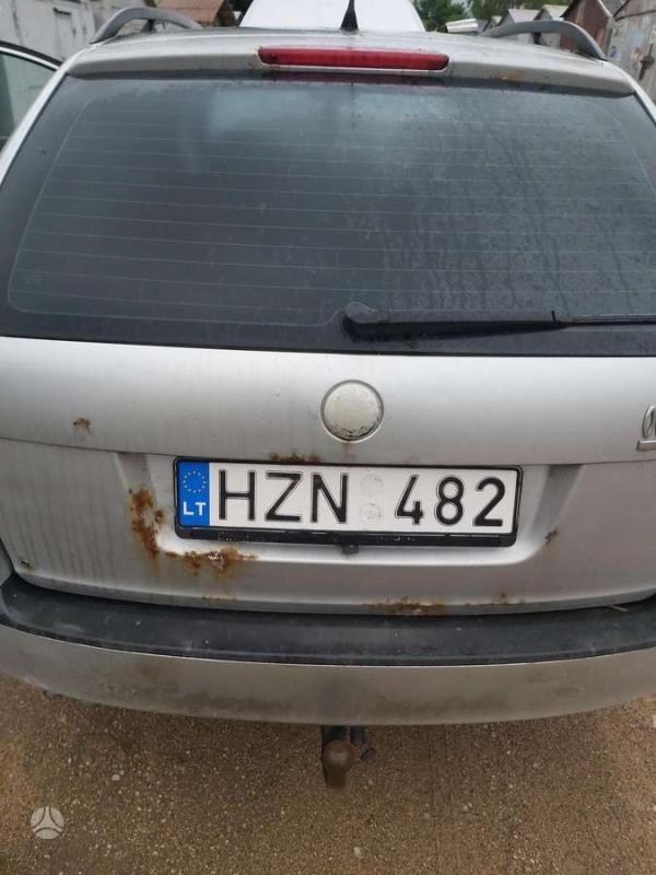 Pelēks Skoda Octavia 2008 Utena, ar dzinēja tilpumu 1.90 L un nobraukumu 333 tūkst. km par 1100 €, foto 8 vietnē AUTOMOTO.COM.LV