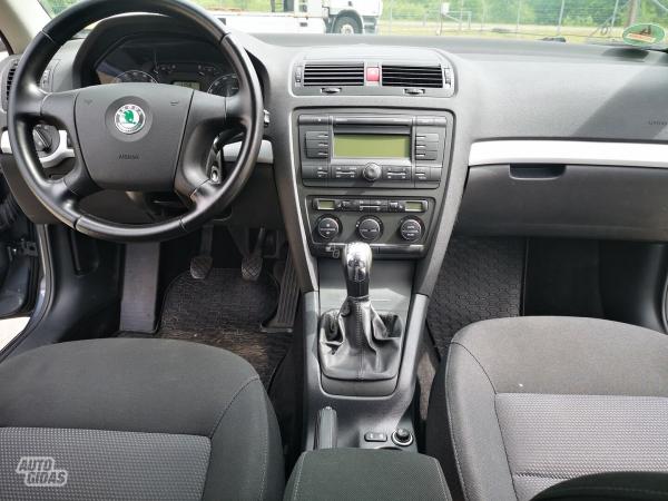 Grey Skoda Octavia 2008 in Radviliskis, with an engine capacity of 2.00 L and mileage of 269 thousand km for 2750 €, photo 7 on AUTOMOTO.COM.LV