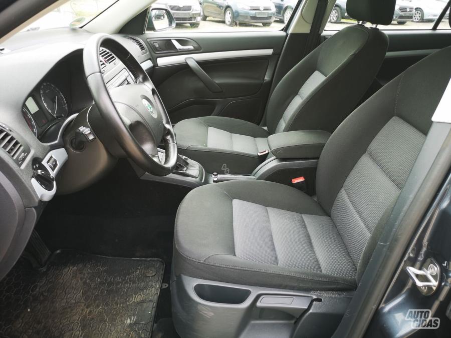 Pelēks Skoda Octavia 2008 Radviliškis, ar dzinēja tilpumu 2.00 L un nobraukumu 269 tūkst. km par 2750 €, foto 10 vietnē AUTOMOTO.COM.LV
