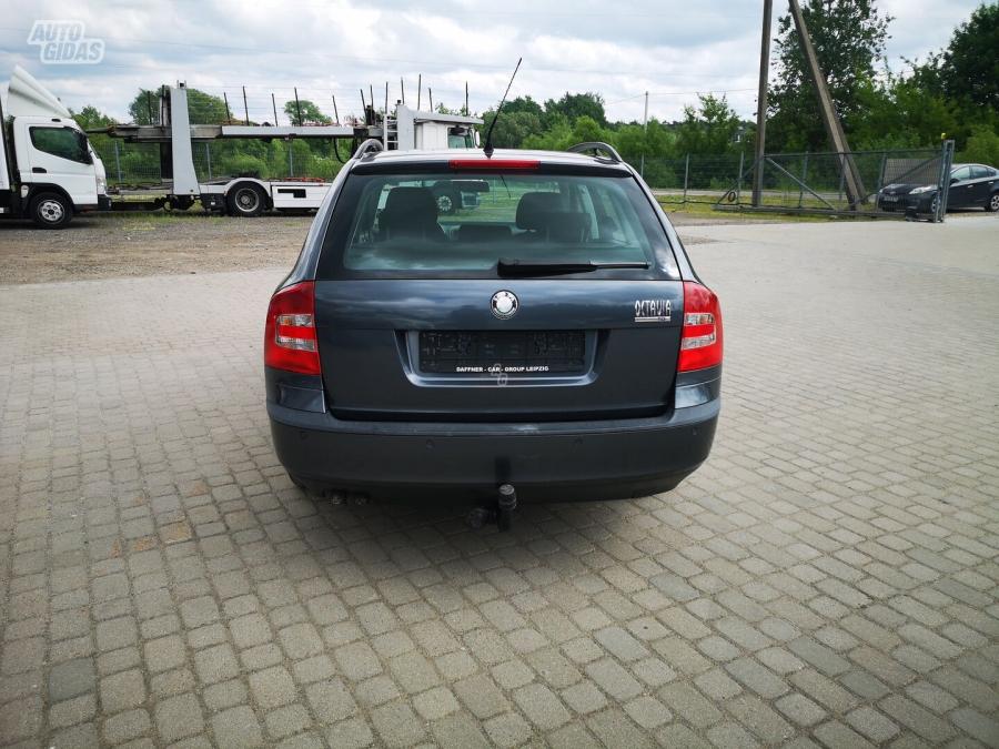 Pelēks Skoda Octavia 2008 Radviliškis, ar dzinēja tilpumu 2.00 L un nobraukumu 269 tūkst. km par 2750 €, foto 16 vietnē AUTOMOTO.COM.LV