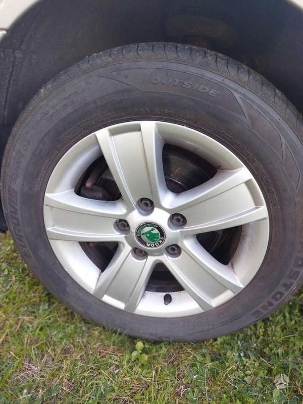 Pelēks Skoda Octavia 2008 Kauņa, ar dzinēja tilpumu 1.90 L un nobraukumu 220 tūkst. km par 2700 €, foto 3 vietnē AUTOMOTO.COM.LV